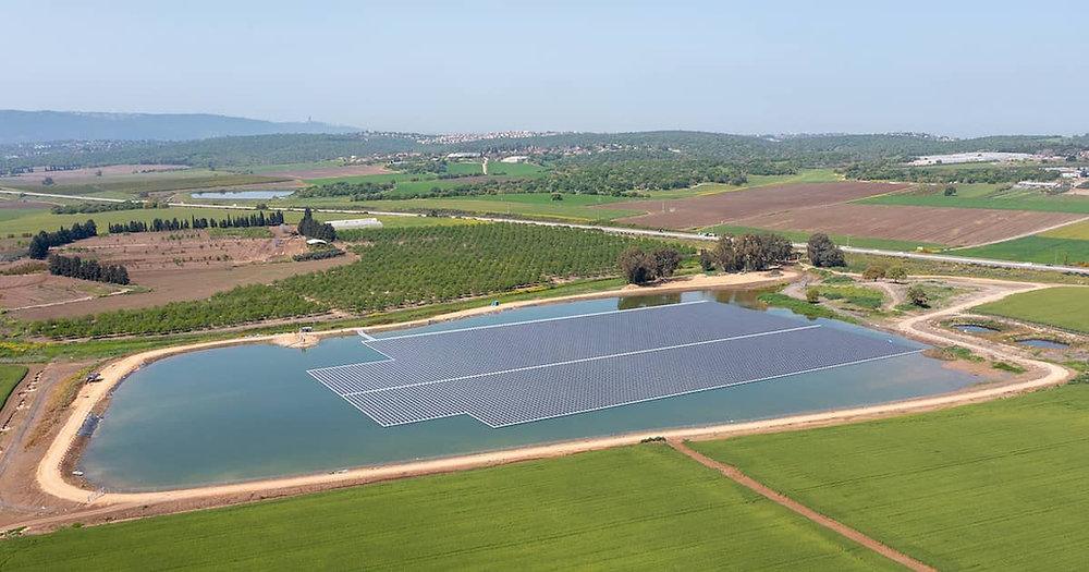 Floating Solar Panels: The Future of Clean Energy Solutions