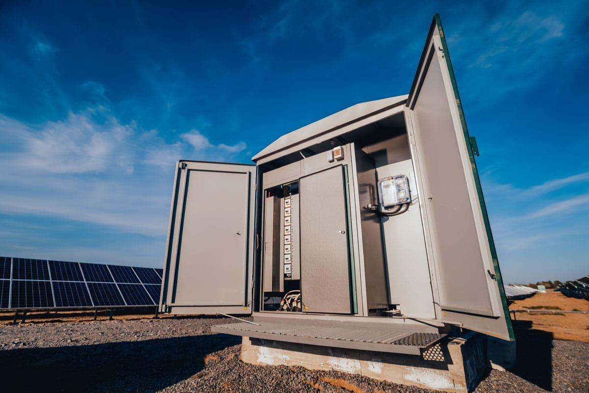 Does an energy storage system increase the profitability of a photovol
